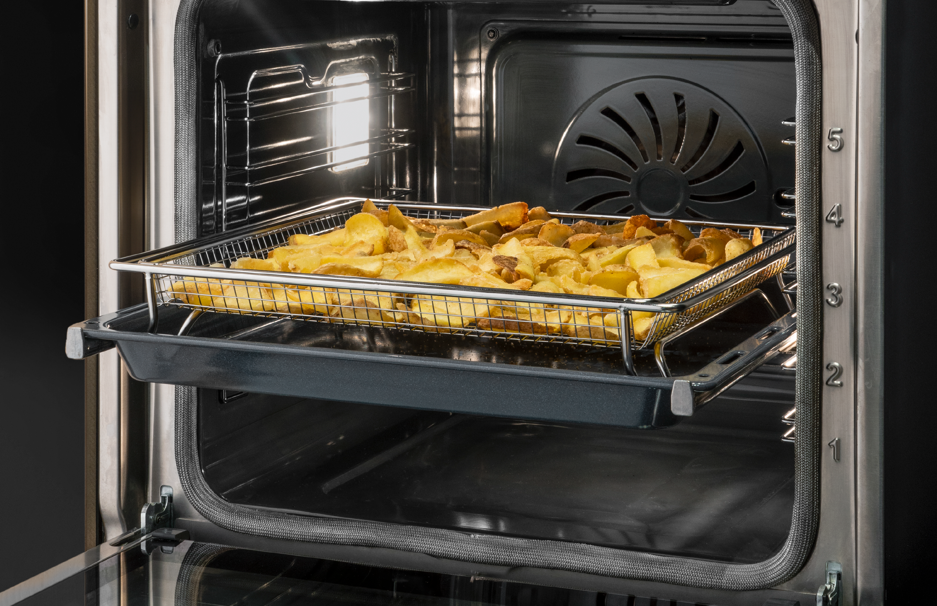 60cm Electric Pyro Built-in Oven, TFT display, total steam | Bertazzoni